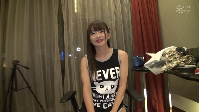 タイ・バンコクで出逢った日本絶滅危惧種美少女☆褐色パイパンスレンダー ータ フーちゃん Fsta 016 アダルト ダイナマイトdx